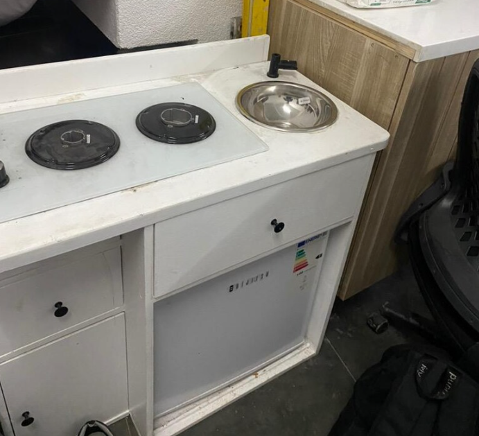 İyi durumda Karavan için mutfak seti ve mini buzdolabı - ikinci el ...